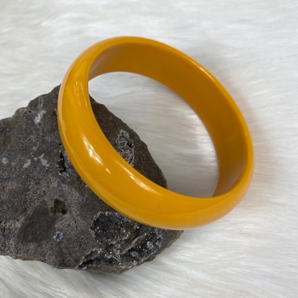 Vintage | Jewelry | Vintage Goldenrod Yellow Lucite Bangle | Poshmark